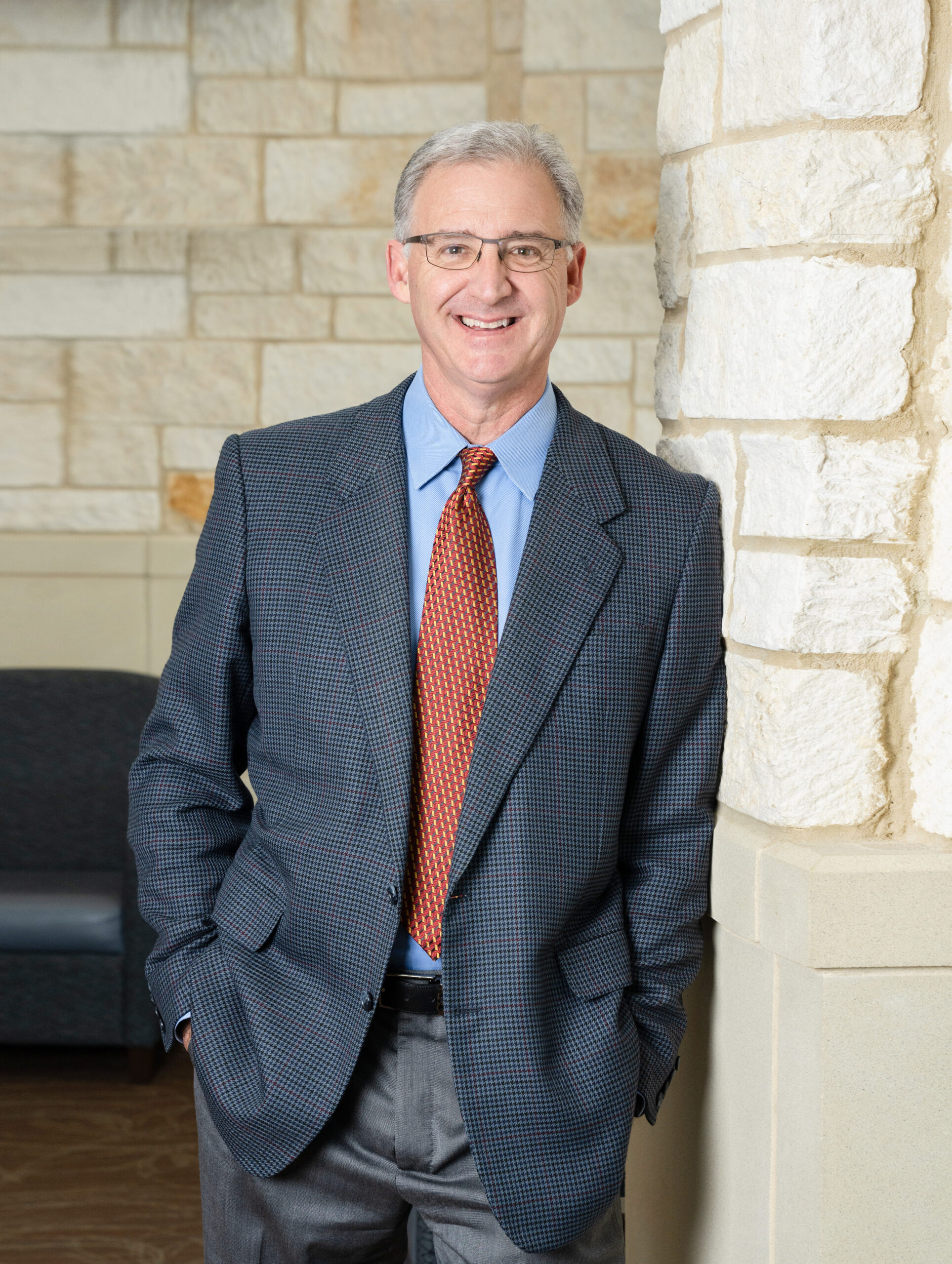 Stephen P. Courtney, MD: Advanced Spine Center